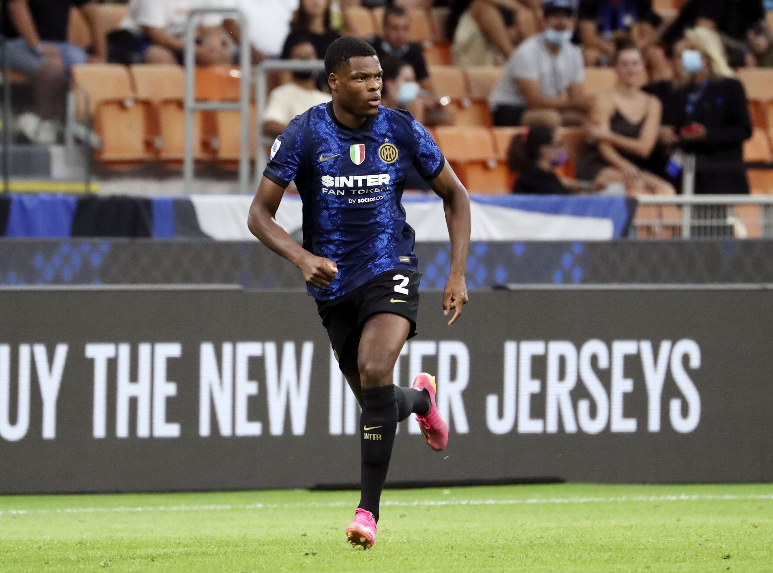 Inter, Dumfries come Hakimi? Il confronto tra i due esterni