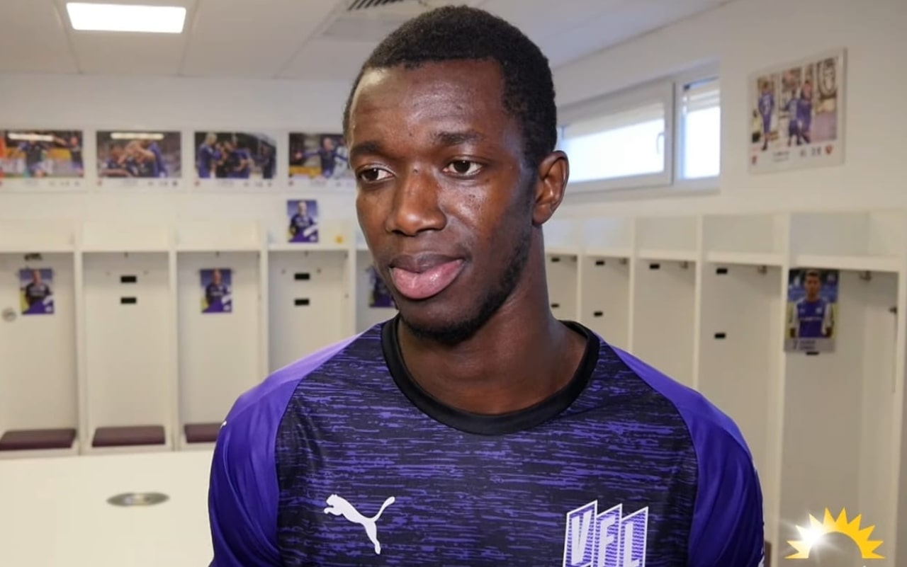 Chi è Assan Ceesay, l'attaccante arrivato a Lecce per sostenere le ...