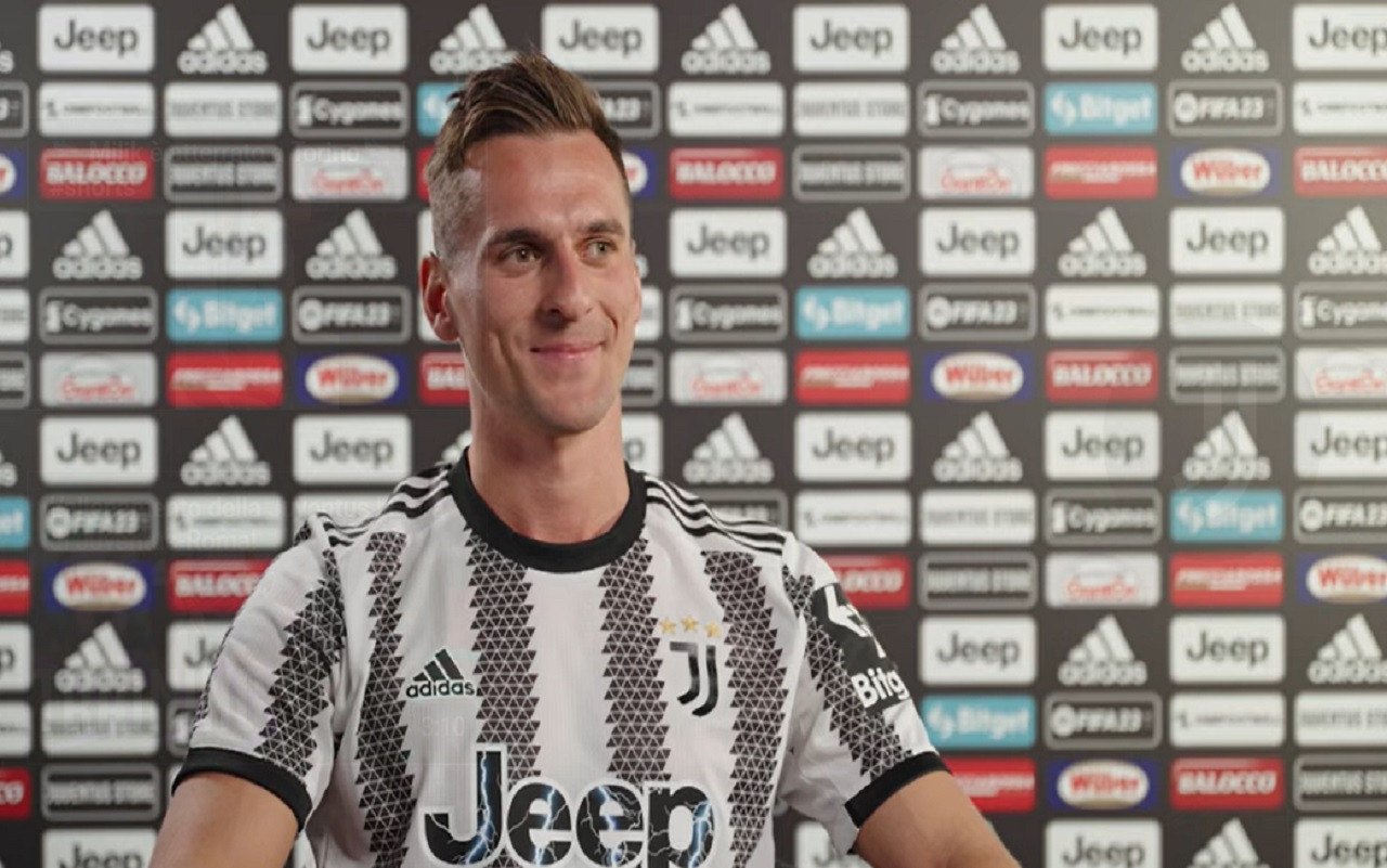 Juventus, Milik: "Il mio ruolo è fare gol. Su Vlahovic..."