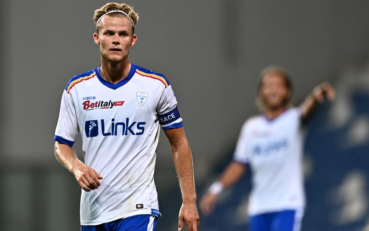 Lecce, infortunio per Hjulmand: costretto al cambio contro il Torino