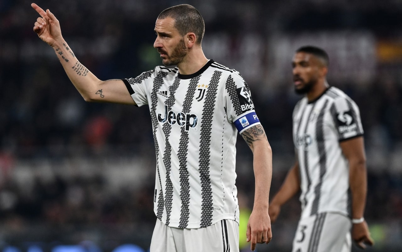 Juventus, Bonucci a cena con i compagni: la foto sui social