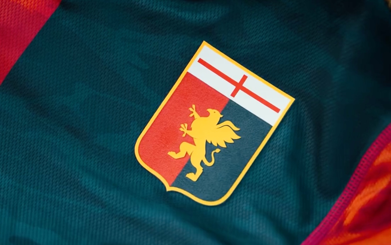 Genoa, presentata la nuova maglia per la stagione 2023-24