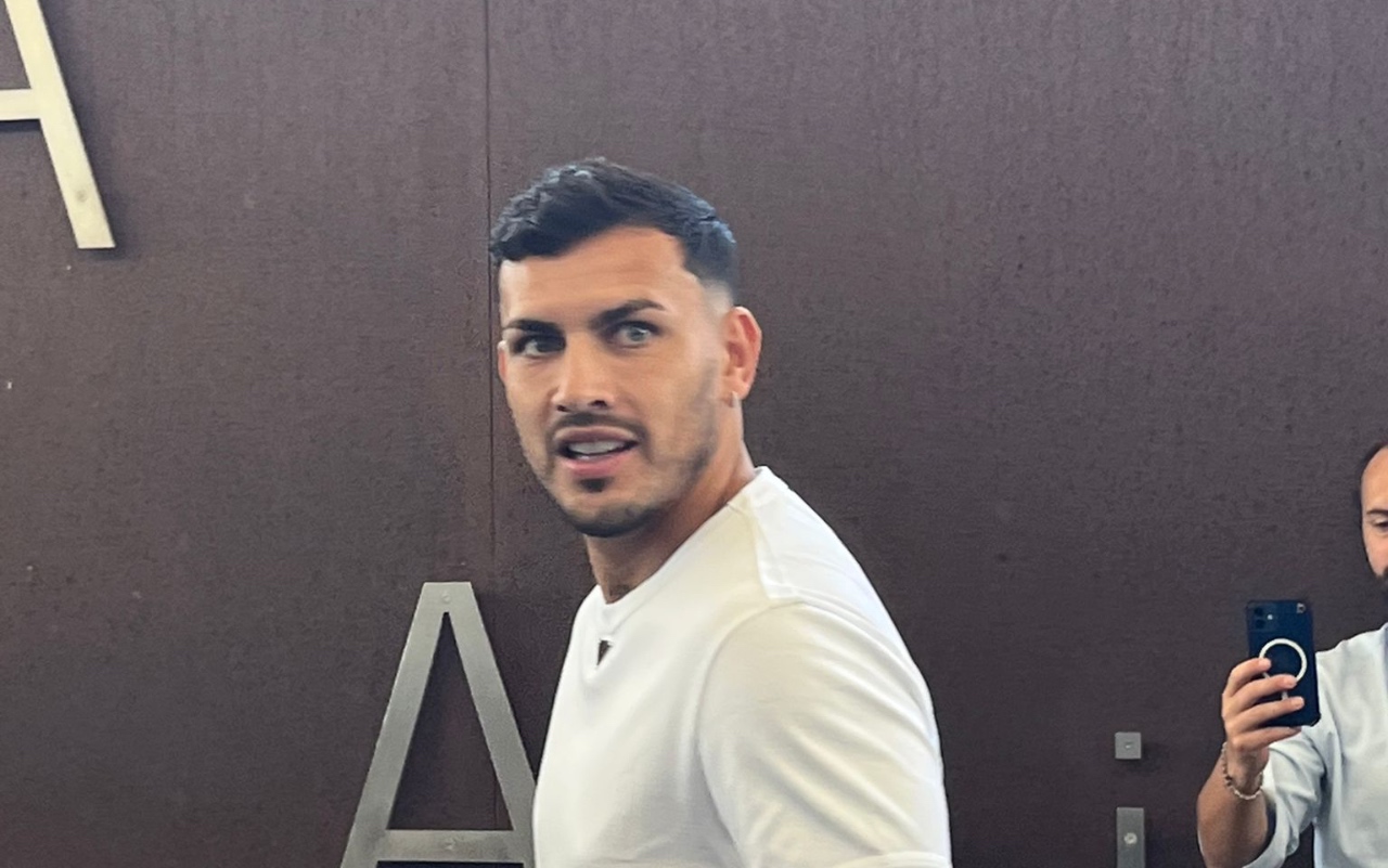 Roma, Paredes ha scelto la maglia numero 16: il legame con De Rossi e ...