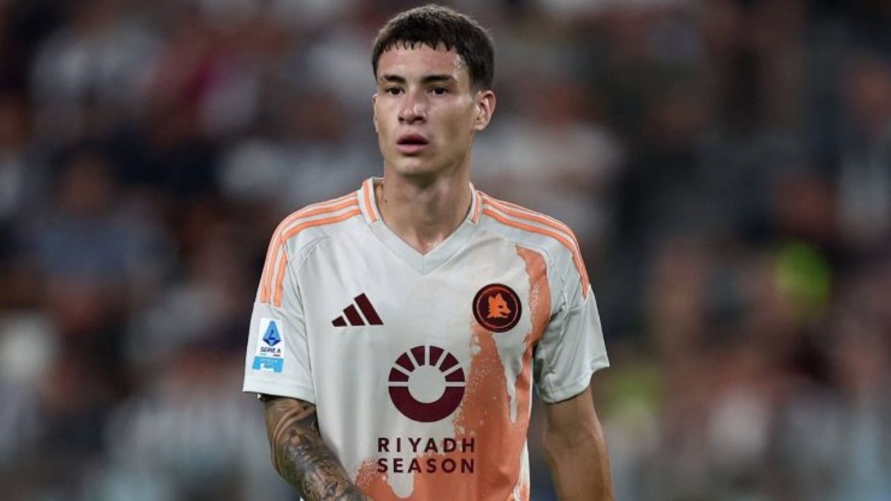 Roma, infortunio durante l'esultanza per Soulé contro il Venezia