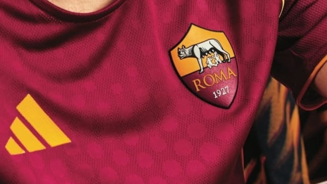 Roma, presentata la prima maglia per la stagione 2025/26